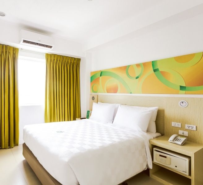 Go Hotels Manila Airport Road | Affordable Hotel Near NAIA